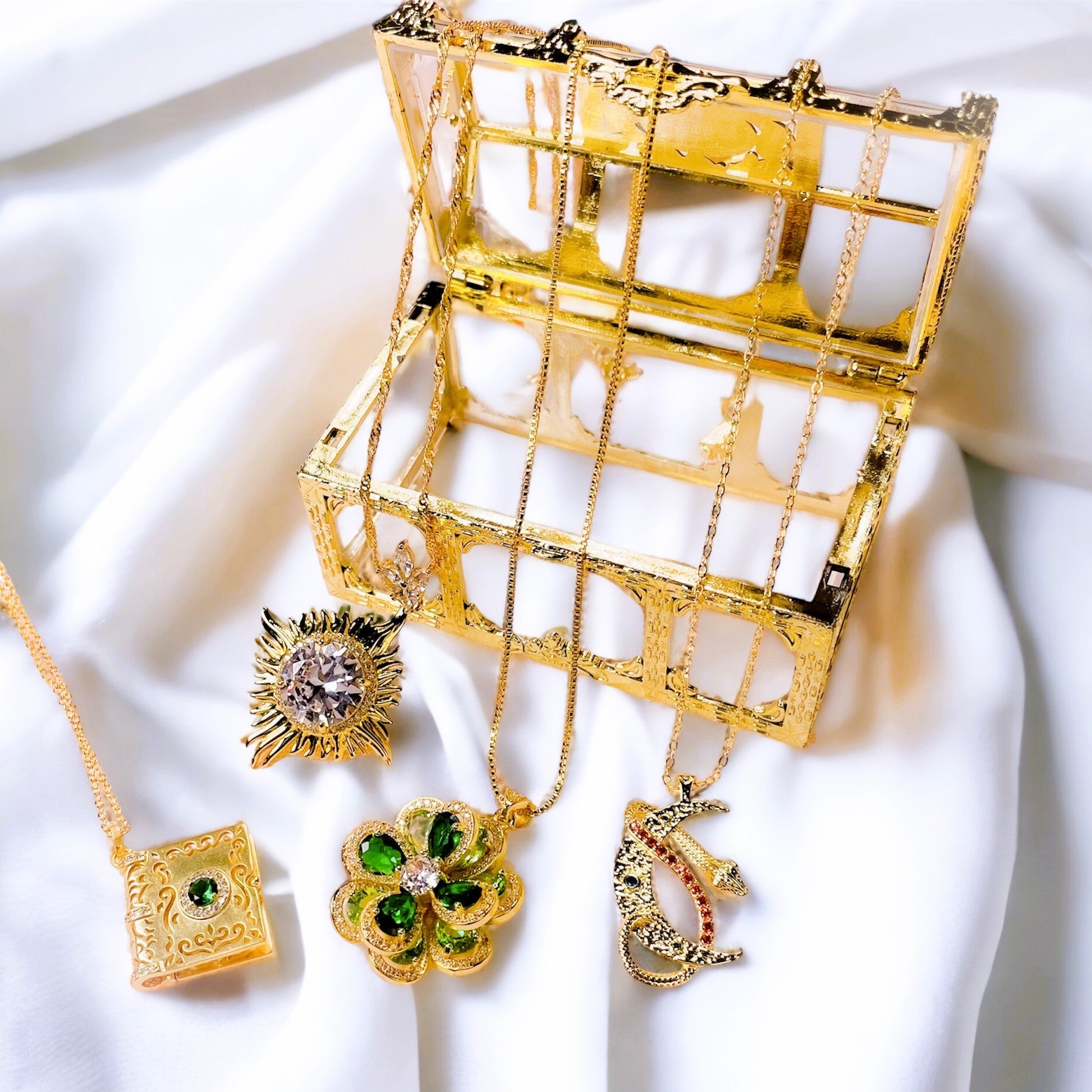 Holicca Jewelry Store | Gold Jewelry Collection for Men and Women