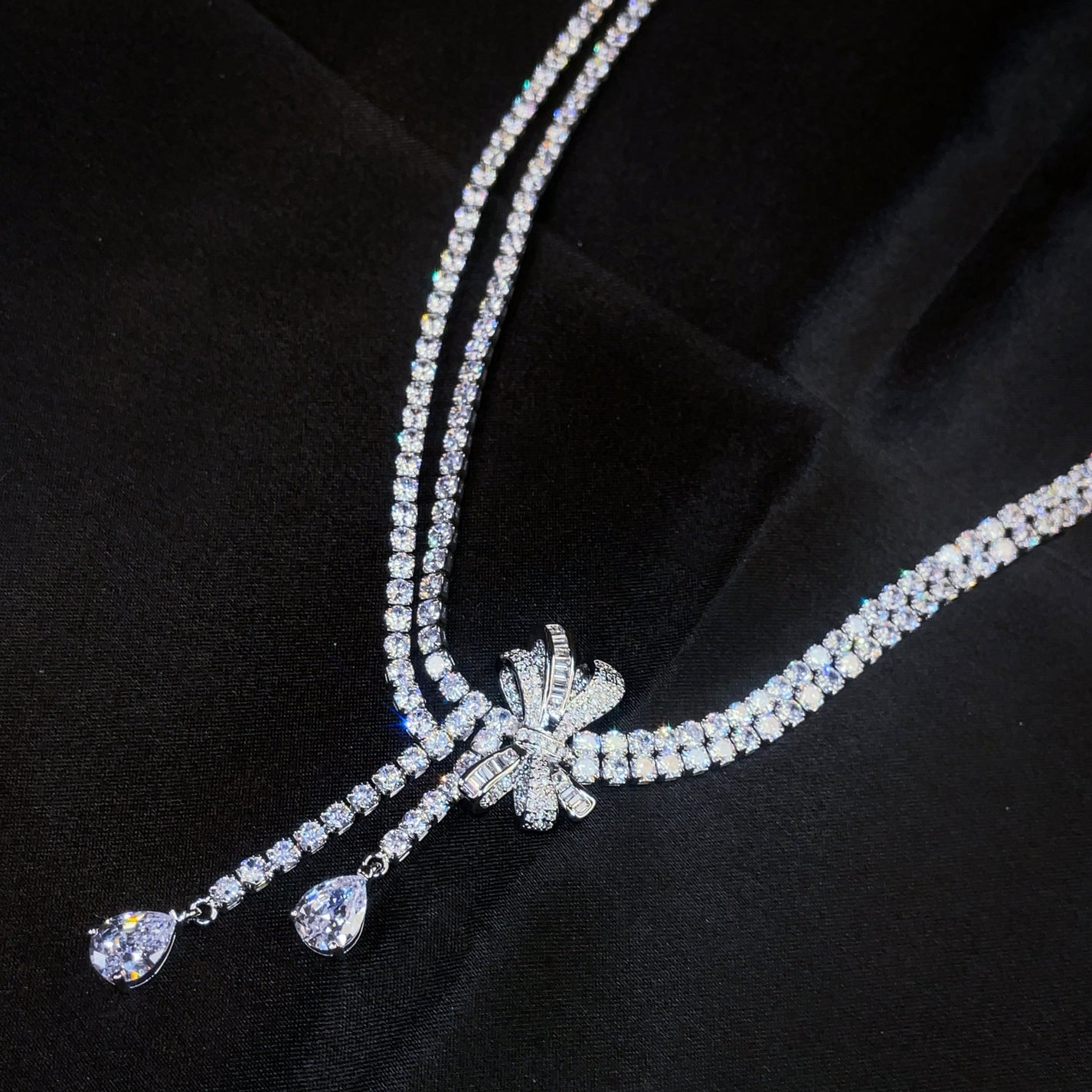 Elizabeth - Bow Crystal Necklace & Bracelet – Holicca