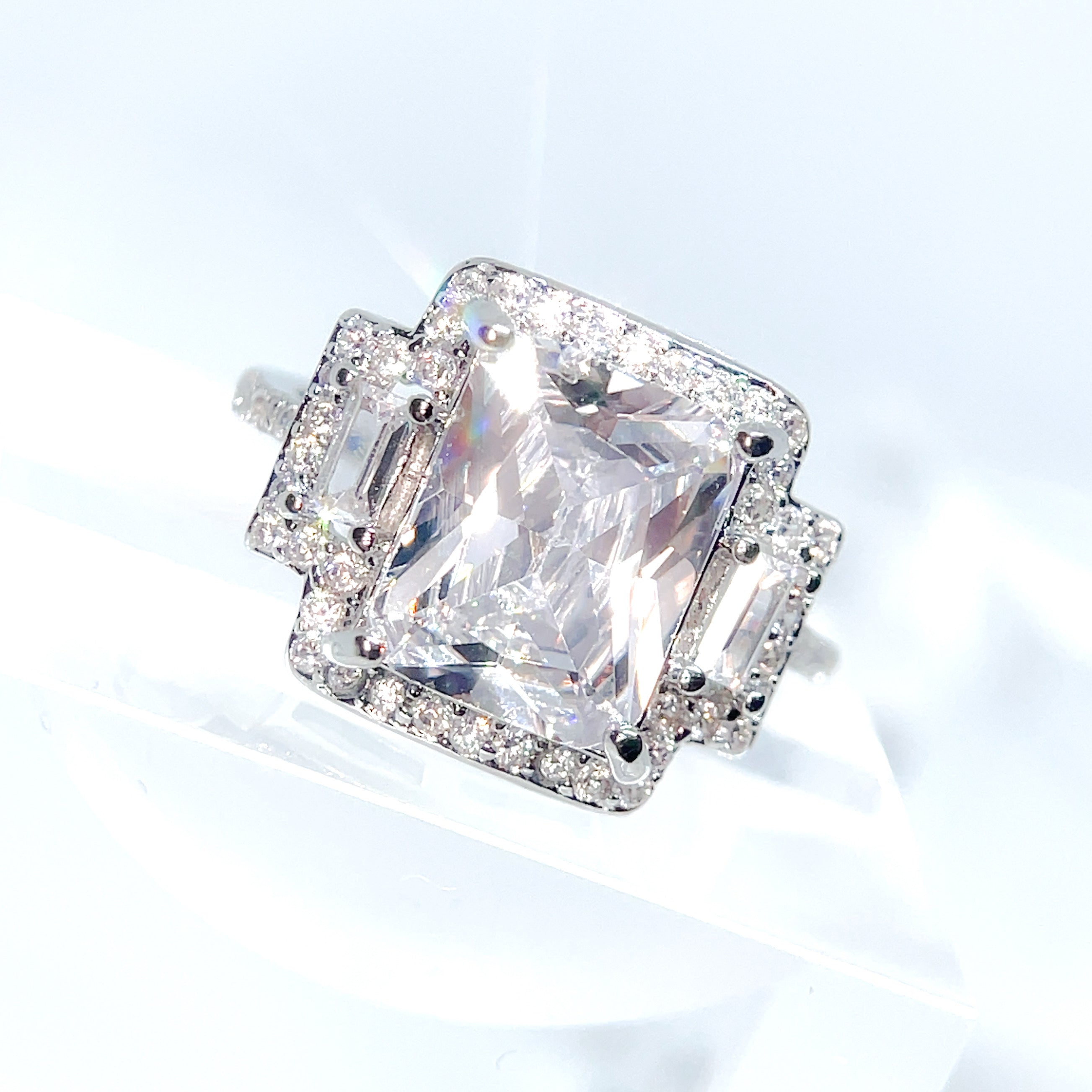 Icy Ring – Holicca