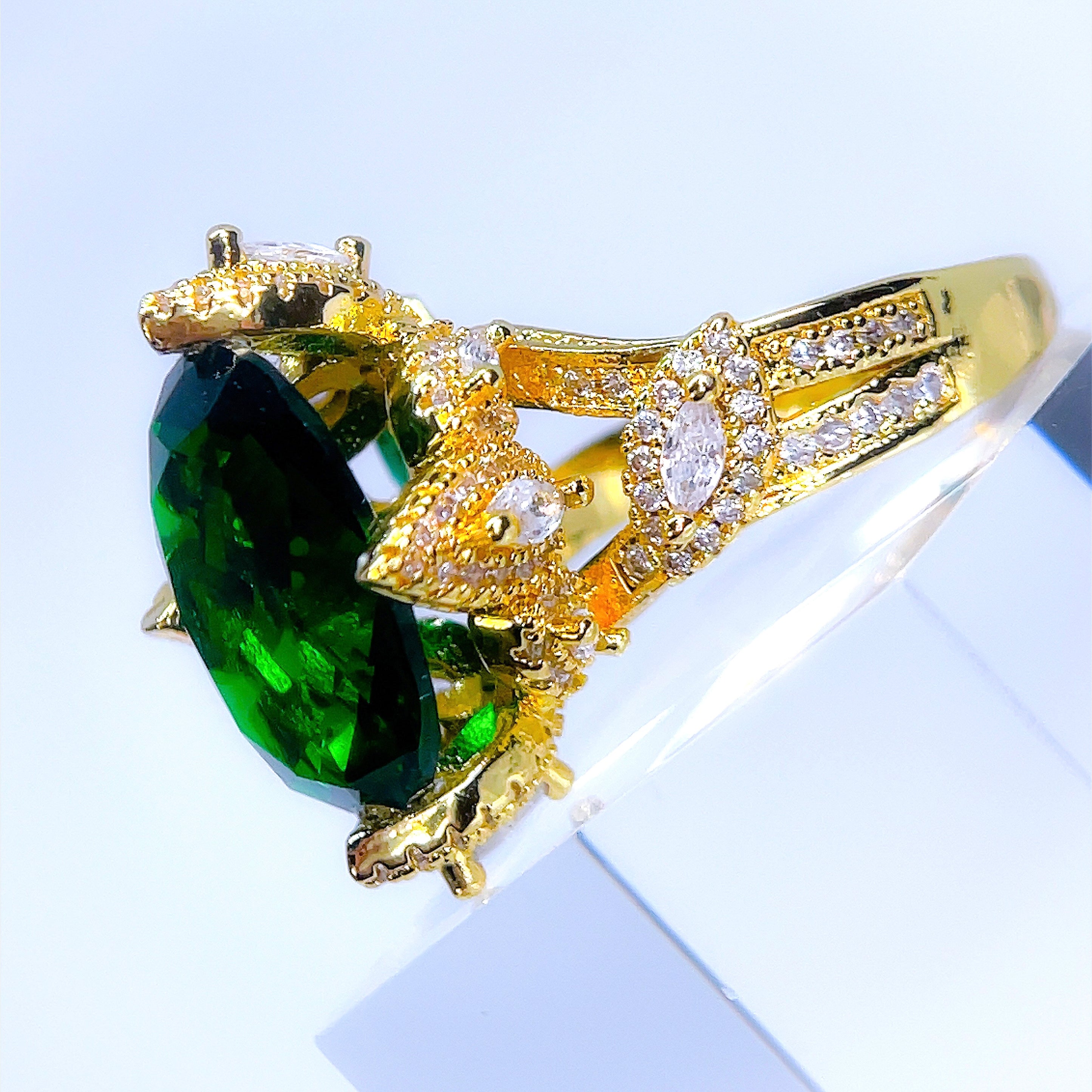 Monarch Ring – Holicca