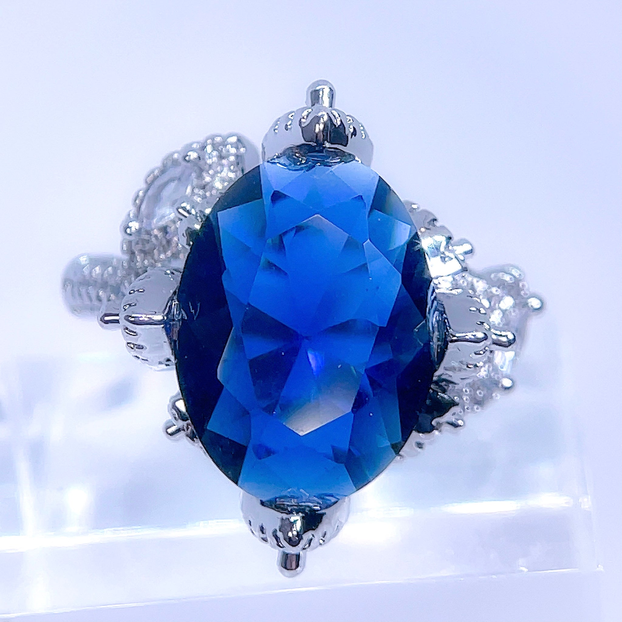 Monarch Ring – Holicca